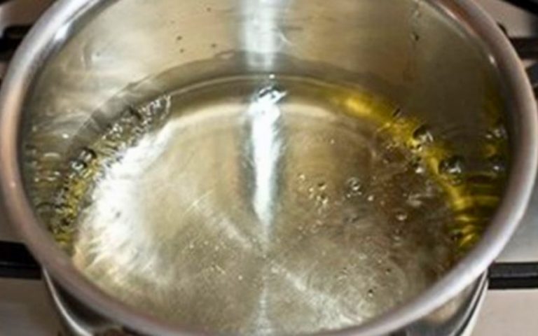 How to Make Delicious Sweet and Sour Lemon Tea