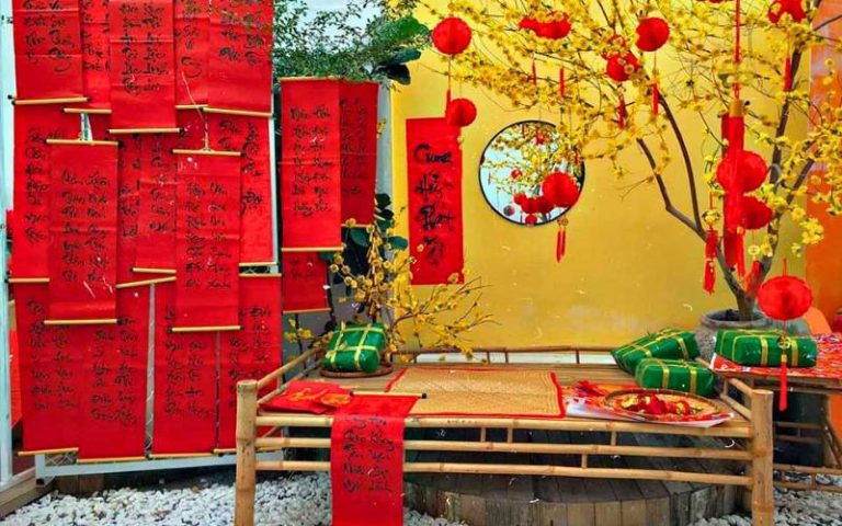 17+ beautiful Tet cafe decoration ideas to attract customers