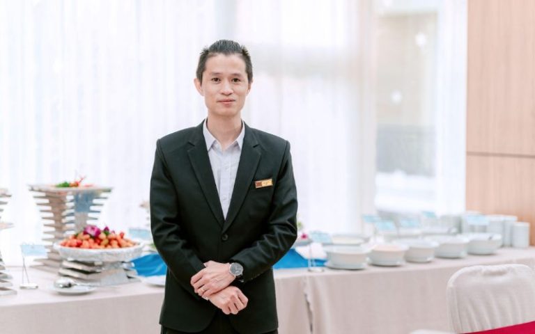 Restaurant Service Procedure: A Detailed and Professional Guide